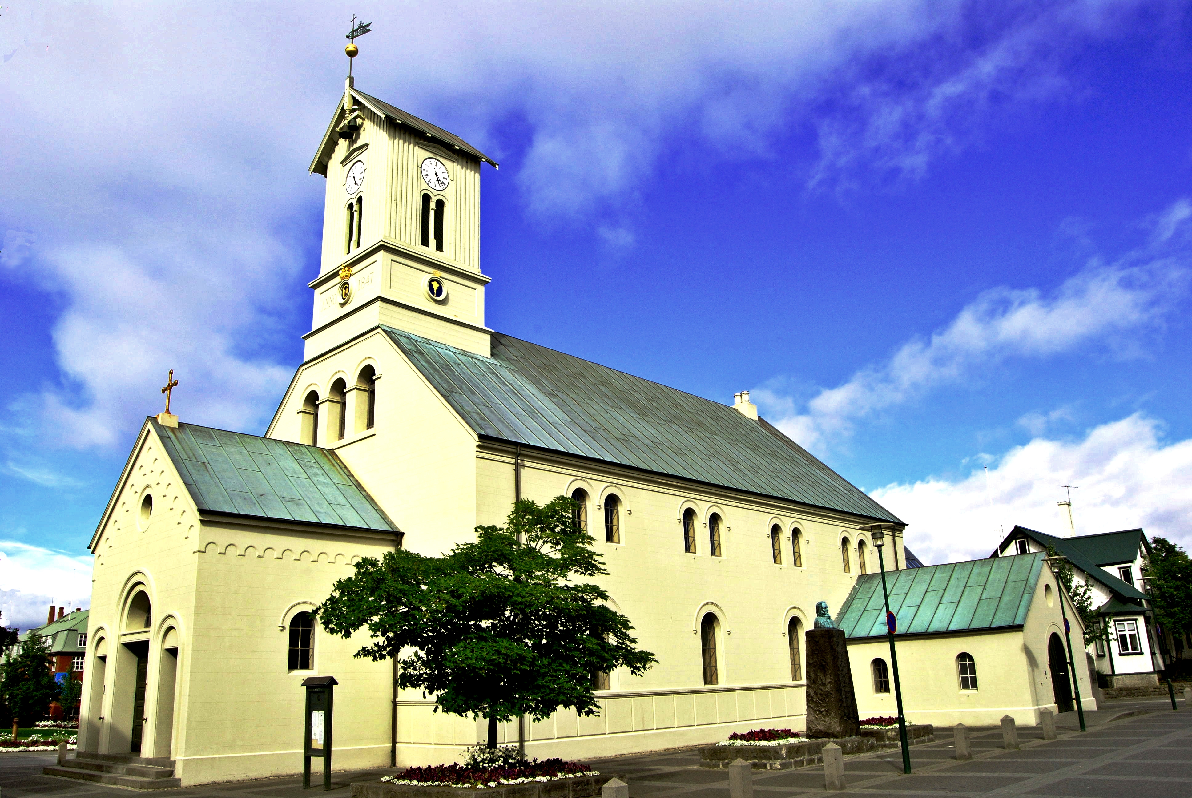 The Fascinating History of Icelandic Architecture | Guide to Iceland