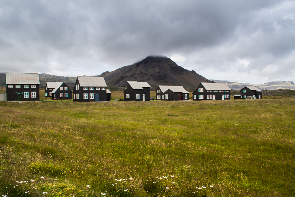 Hellnar - tiny little beach and a café | Guide to Iceland